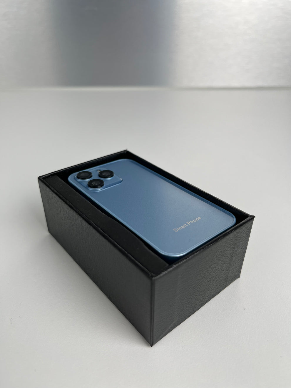 NanoPhone 3G - The Small Smartphone